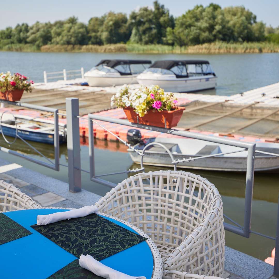 Restaurantul Cherhana de la New Lebada Resort | Experiență autentică cu ...