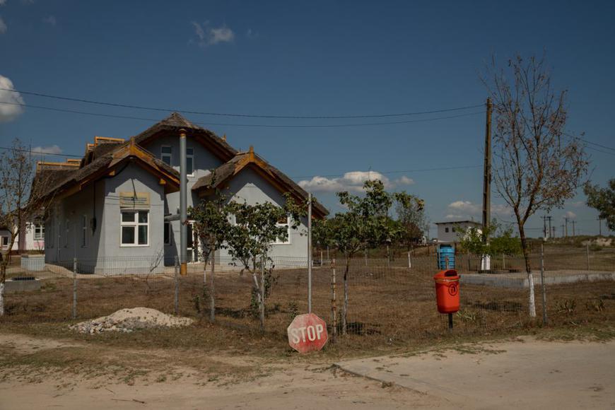 The Village of Caraorman and the Ruins of the Glass Factory - Lebada ...